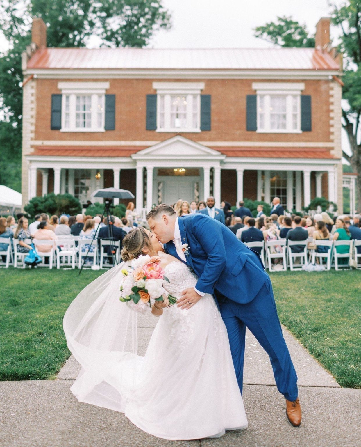 Emma and Blake's Charming 'Something Blue' Wedding at Ravenswood ...