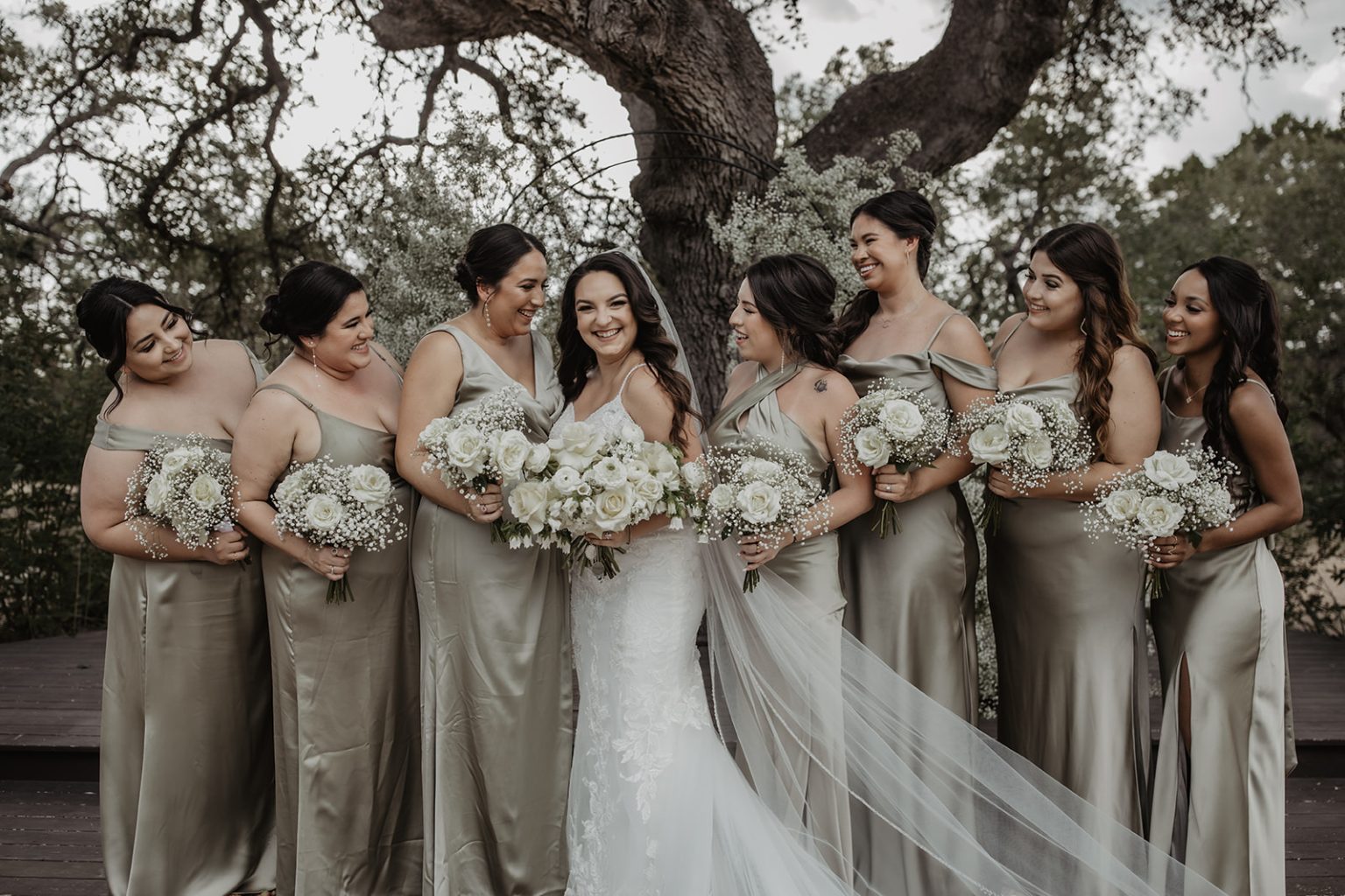 The Carters Say 'I Do' Under The Live Oaks in Spring Branch Outside of ...
