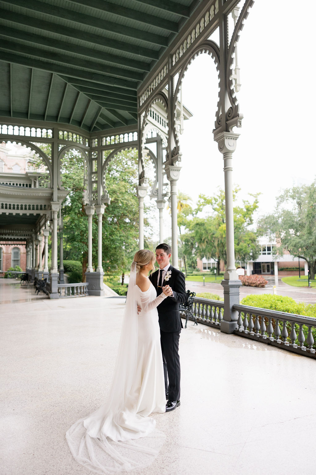 A Classy Vintage Affair: The Wedding of Brenna and Kenneth