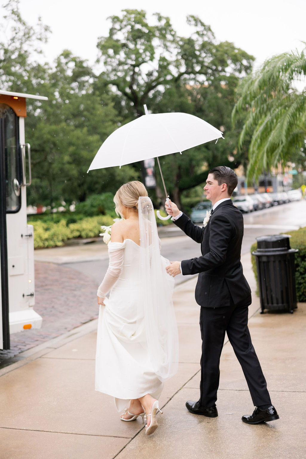 A Classy Vintage Affair: The Wedding of Brenna and Kenneth