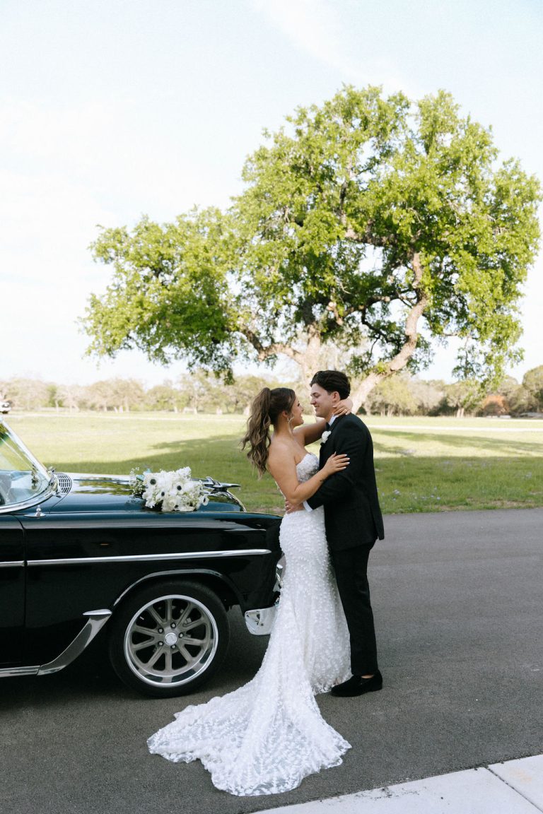 Black & White Ranch Wedding at Dos Palomas in Boerne | San Antonio Wedding