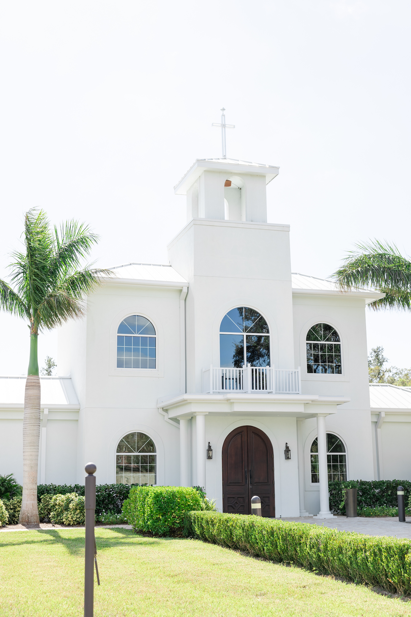 A Spring Wedding to Remember: Alexis Clark & Gray Wilson's Timeless ...