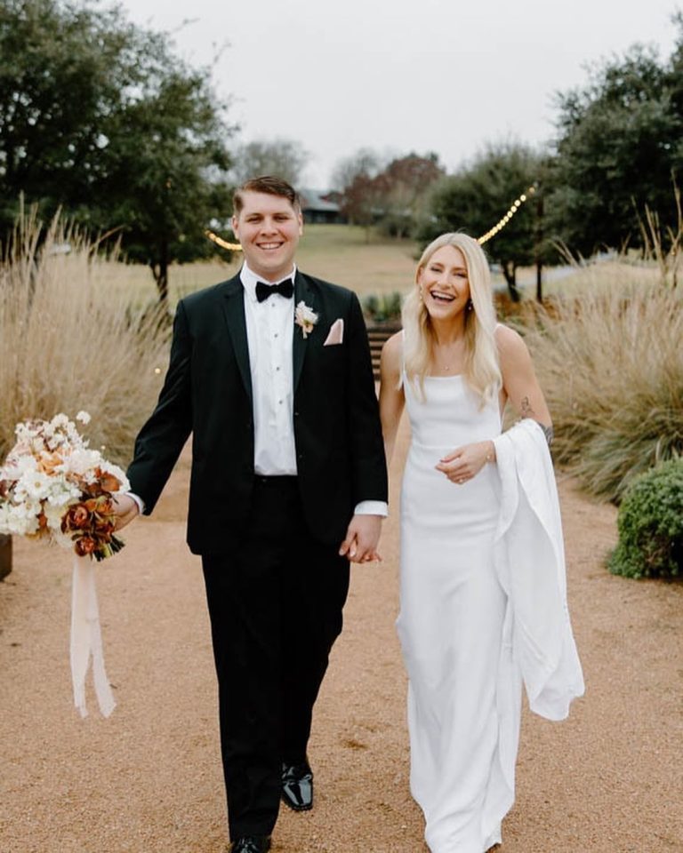 A Dreamsicle Palette Adorns this Boho Winter Wedding