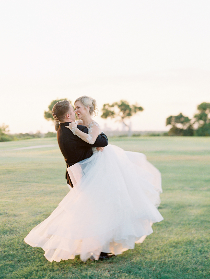 #InTheKnow: How to Get a Marriage License in Texas