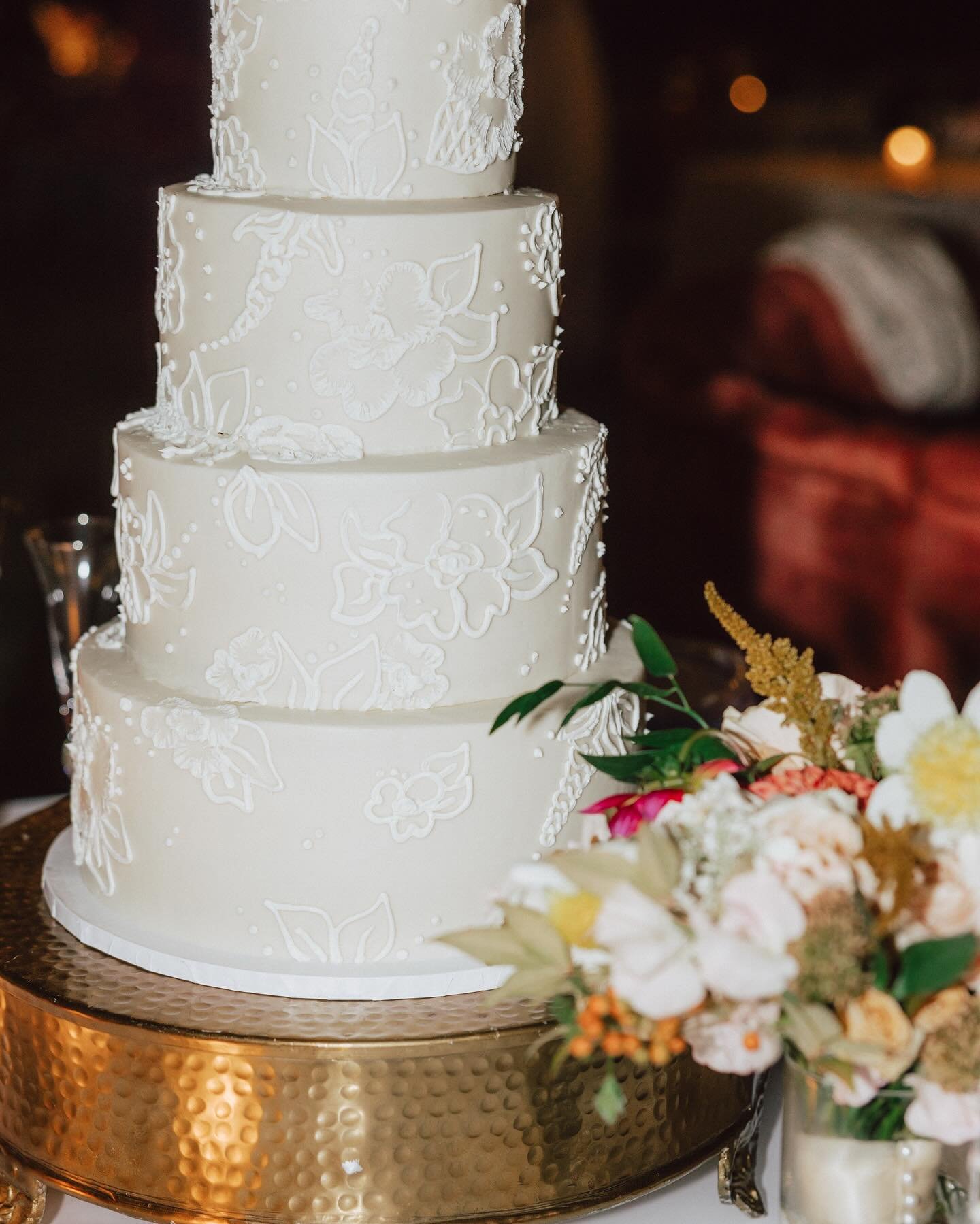 A Vibrant Fall Wedding: From Family Tunes To Pup-Crafted Cocktails ...