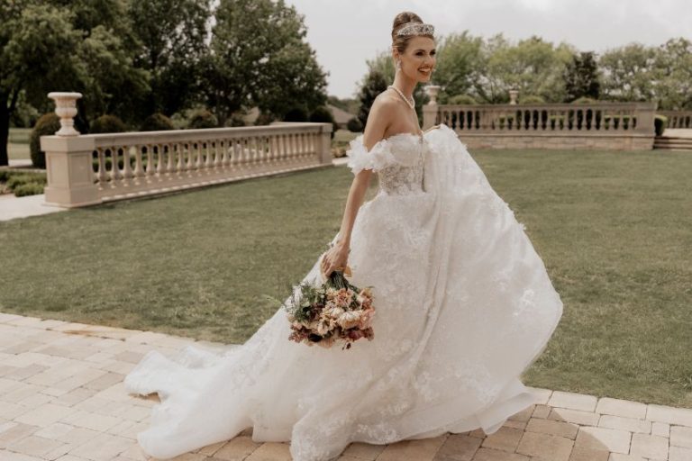 'The Crown' Inspired this Regencycore Wedding