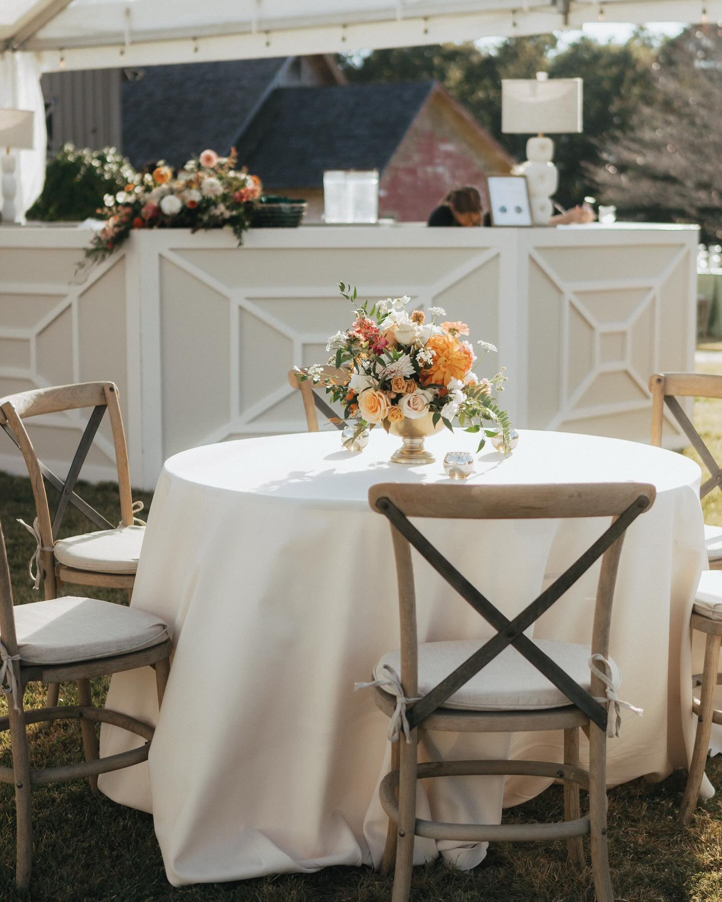 A Vibrant Fall Wedding: From Family Tunes To Pup-Crafted Cocktails ...