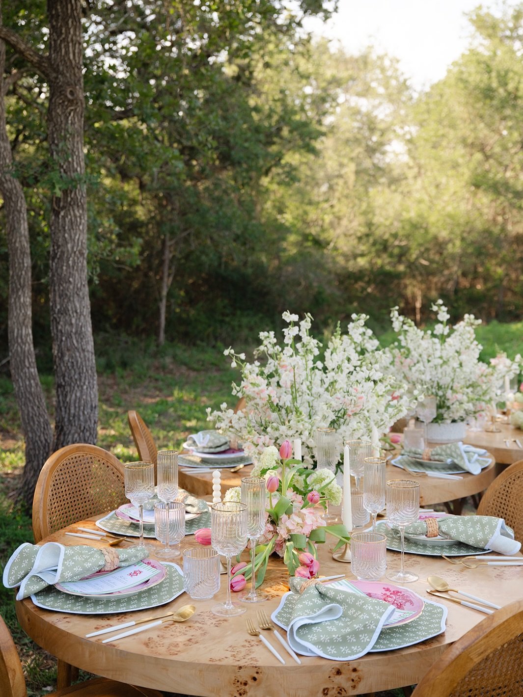 A Secret Garden Inspired Shoot - Austin Wedding Planning Made Easy ...