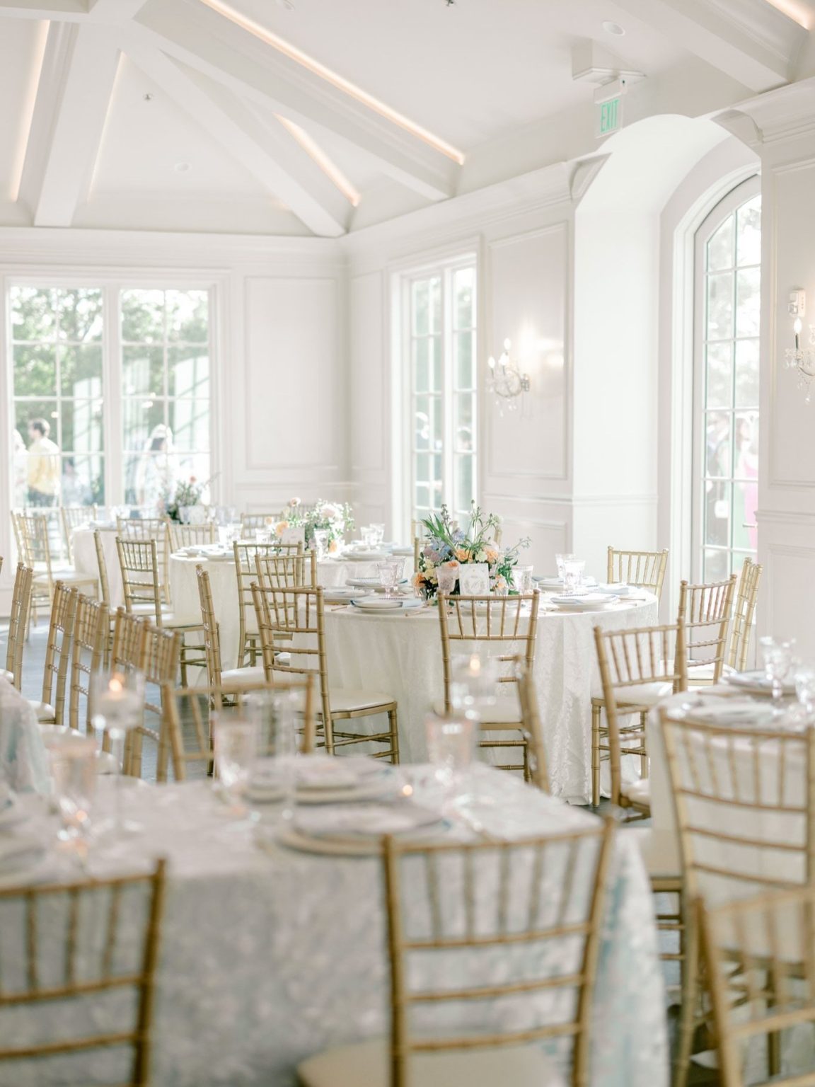 A Pastel Garden-Inspired Wedding with Timeless Ballroom Elegance - Wed ...
