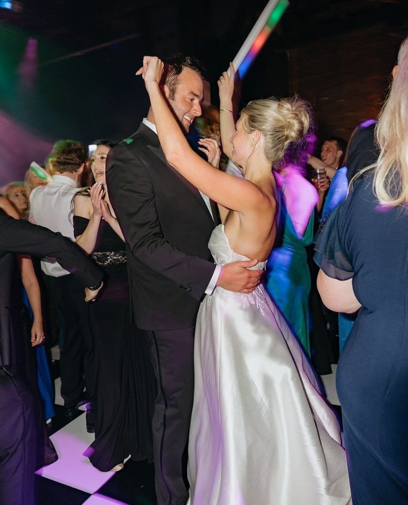 Danielle and Tom: A Classic Cleveland Celebration with an Old Hollywood ...