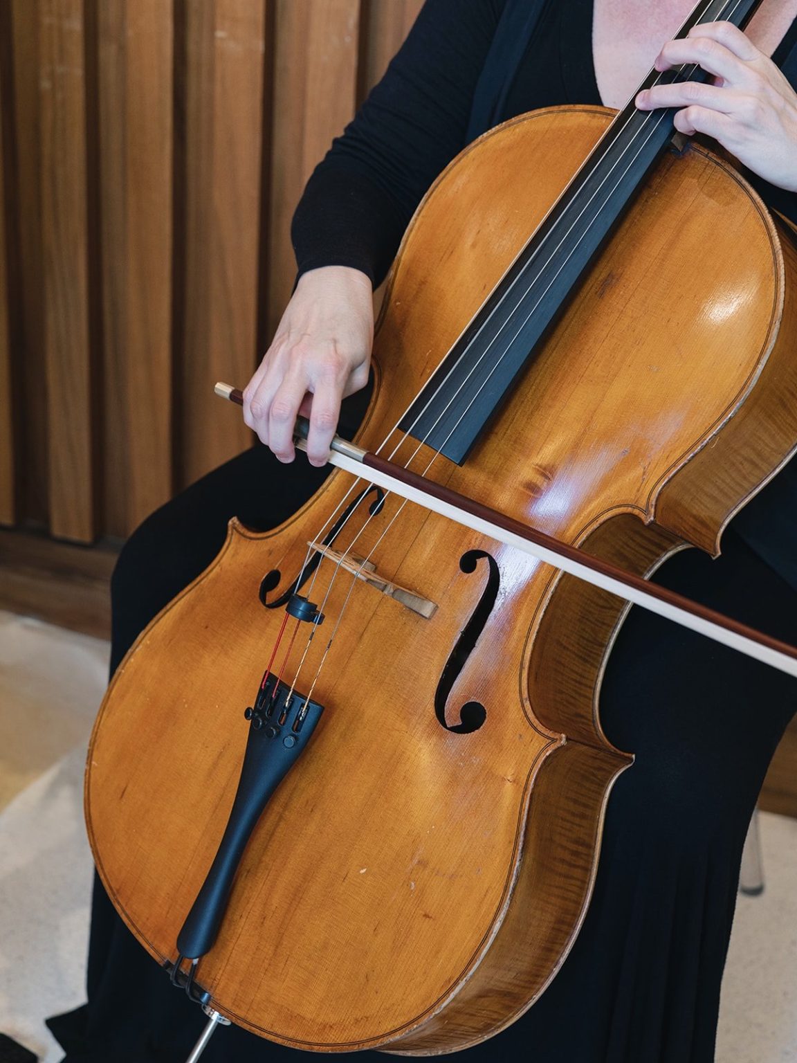 A Modern Romantic Wedding with Blush Florals and Statement Style - Wed ...