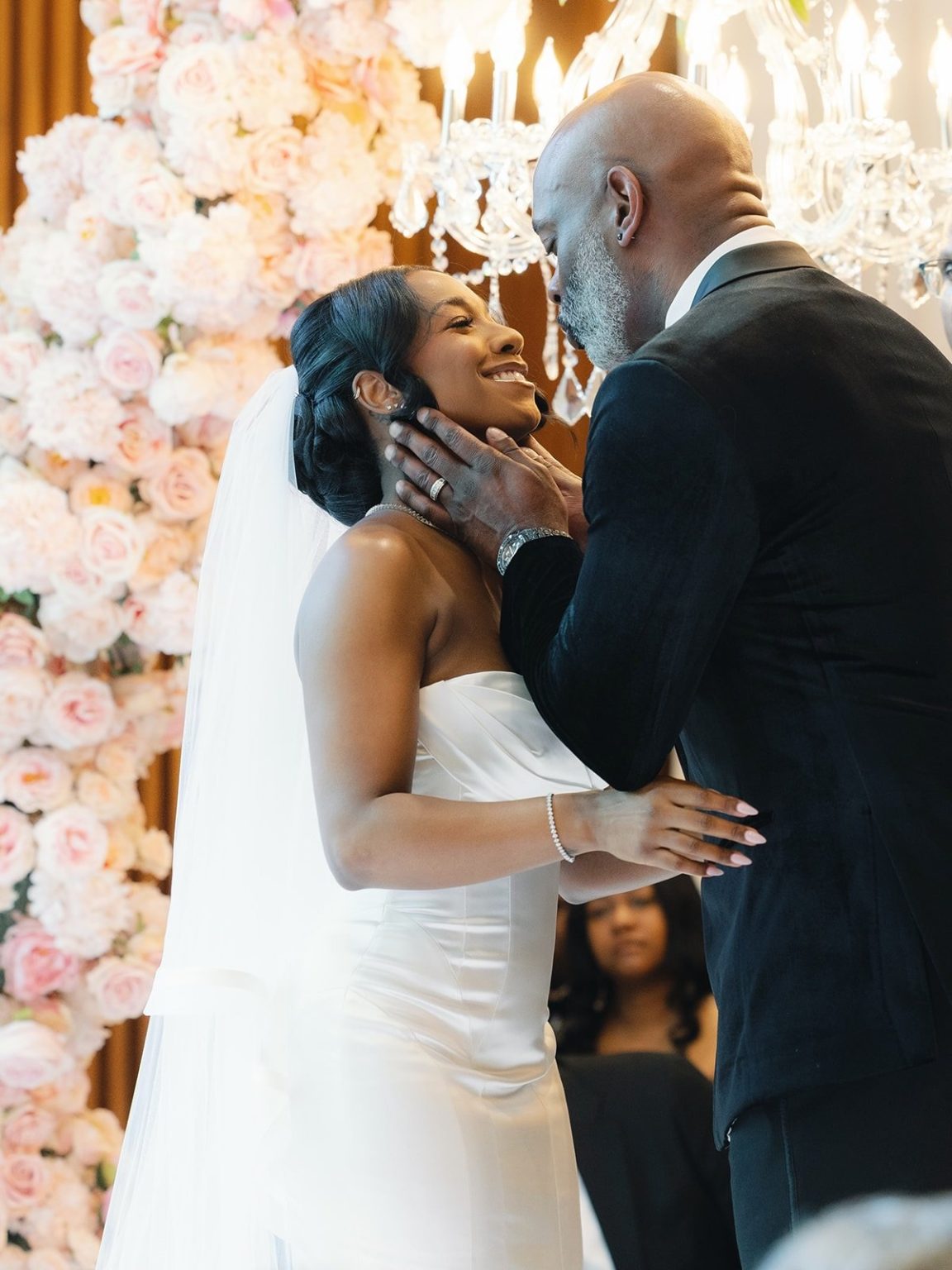 A Modern Romantic Wedding with Blush Florals and Statement Style - Wed ...